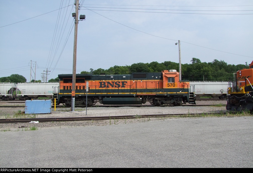 BNSF 570